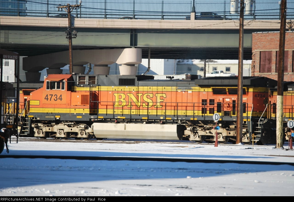 BNSF 4734